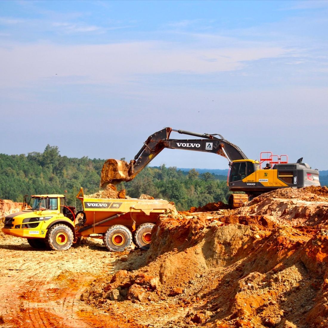 Overburden Removal | GA Kaolin Mining | Arcilla Mining & Land
